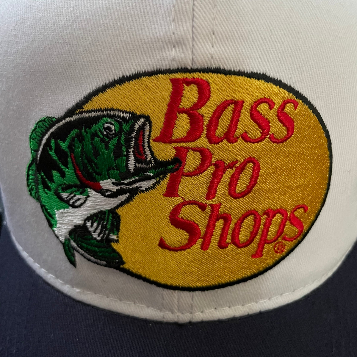 Bass Pro Shops NAVY/WHITE Embroidered Logo Mesh-Back Cap – almadetoro